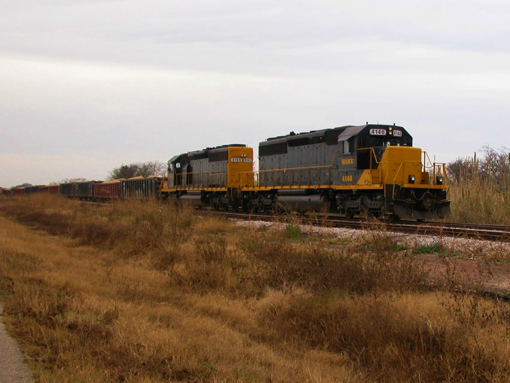 WAMX 4146 16Dec2012 Tied-down at the east end of LITTIG with aggregate
